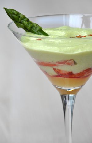 Emincé de homard sur gelée d'agrumes et son espuma d'asperge - Dans la ...
